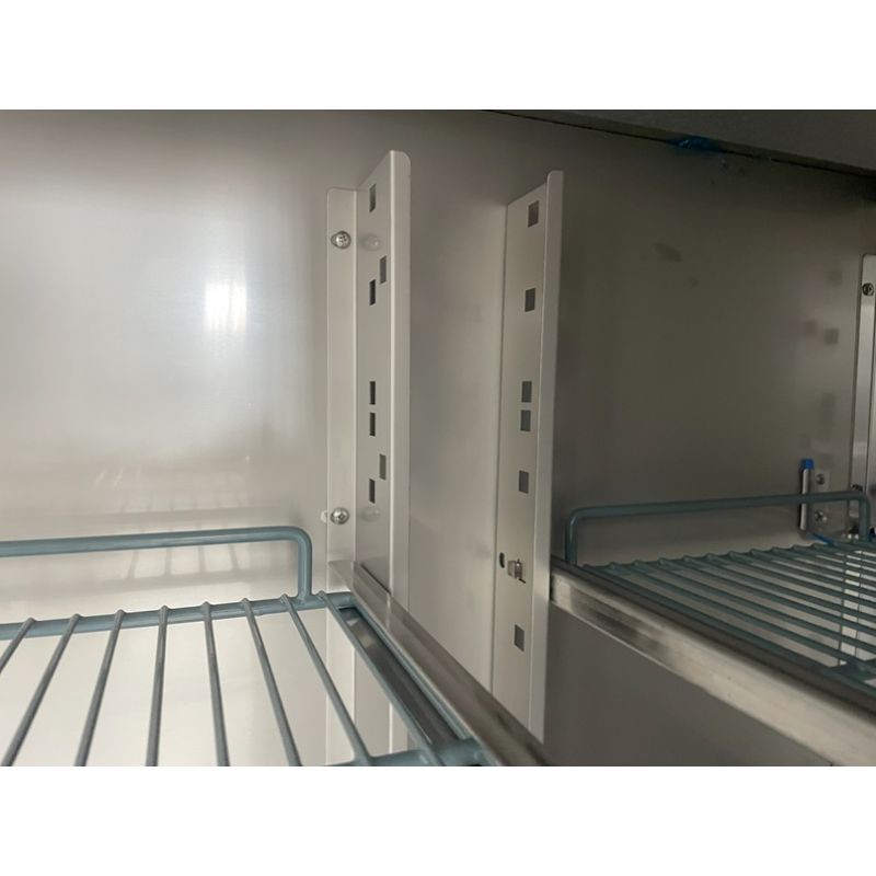 Katerbay. UNIFROST CR1360FT TWO DOOR FLAT TOP COUNTER FRIDGE