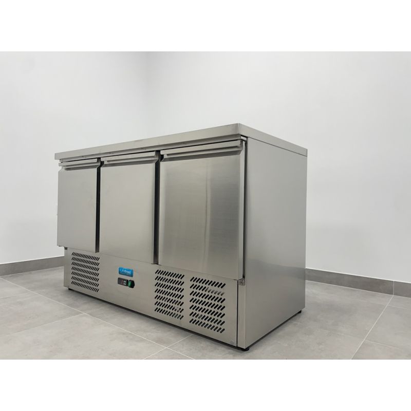 Katerbay. UNIFROST SA136G 3 DOOR SALADETTE